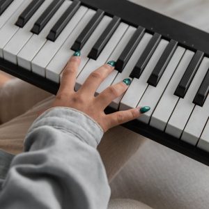 Difference between piano and keyboard - Sonic Elevation